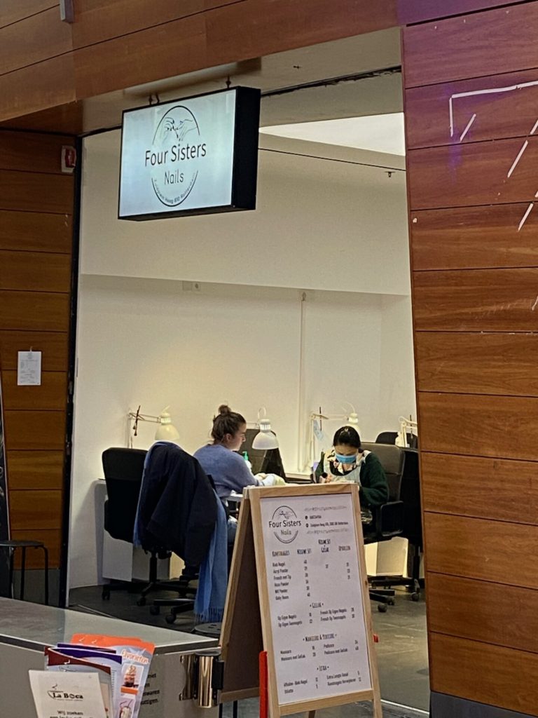 Four Sisters | Winkelcentrum Zuidplein